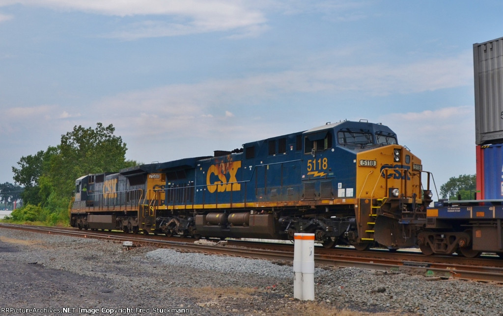 CSX 5118 got new paint and then got toasted.